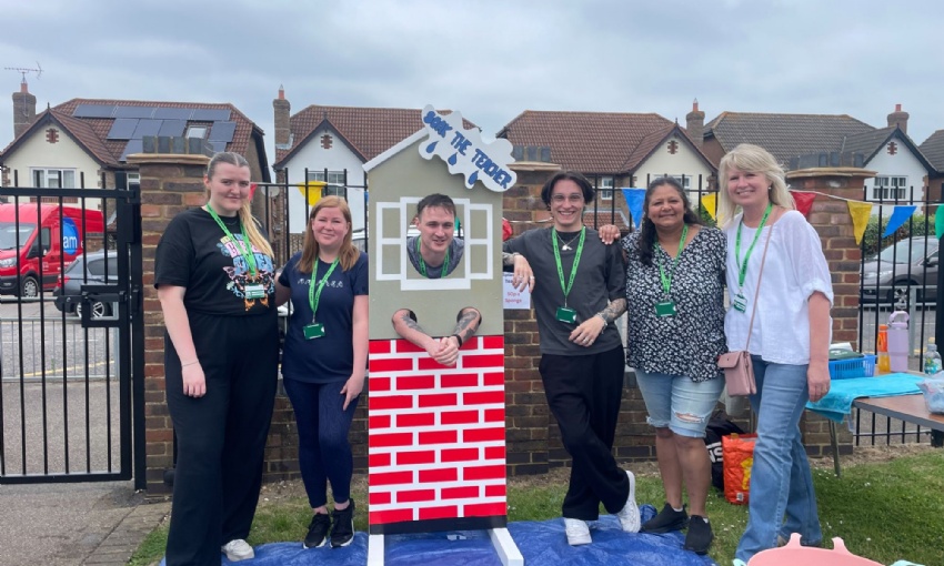 Warren Primary School - School Summer Fayre